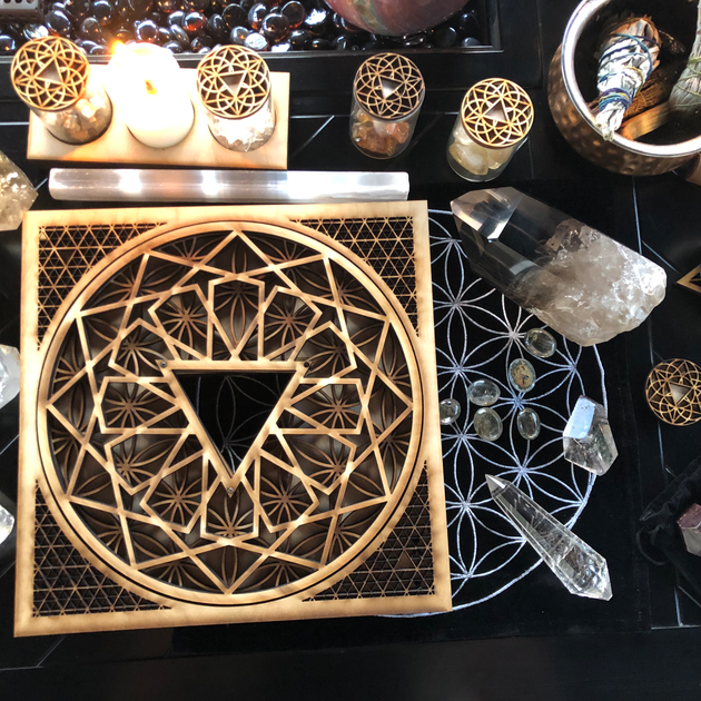 Crystal Grid Patterns for Healing, Sphere Stands – Aura Merkabah